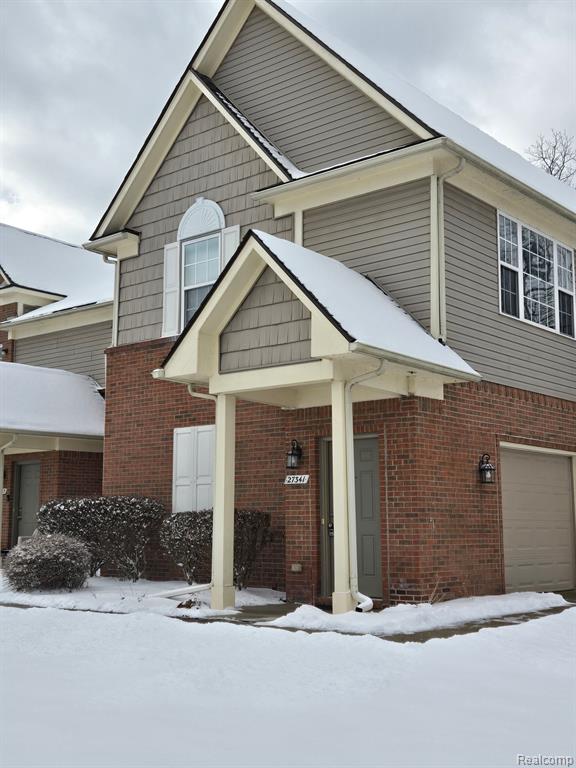 27341 Hidden Oaks Drive For Sale, Trenton, MI 48183 Condo | BuyOwner